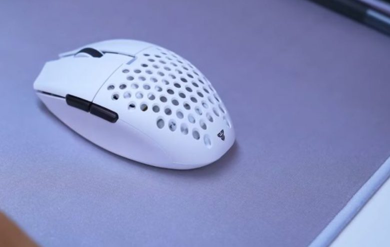 Best Gaming Mouse with Side Buttons Wireless- 2024 - Digital Conqueror